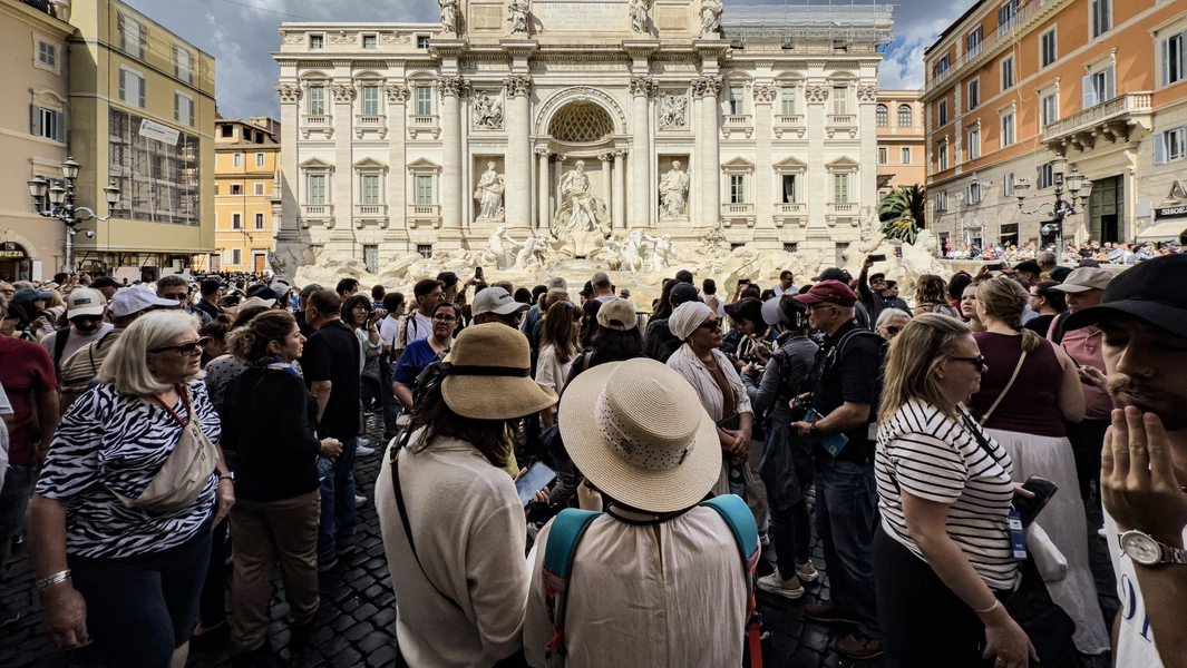 14 famous landmarks that may surprise visitors