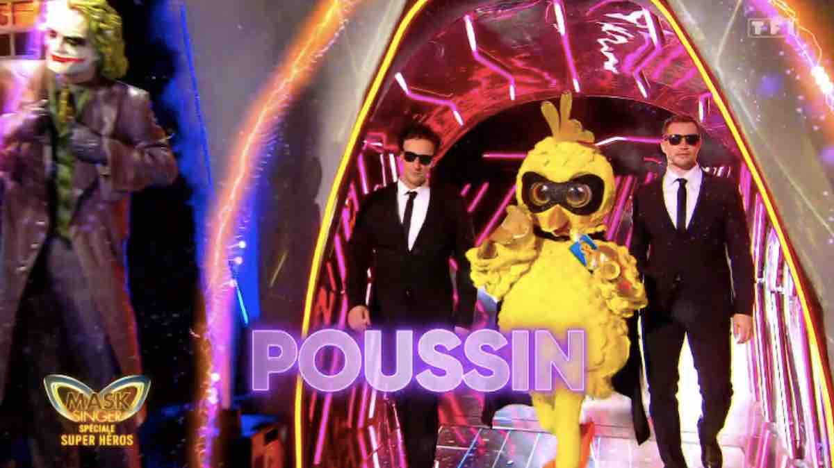 Mask Singer : qui se cache sous le Poussin ? Réponse et nouveaux indices