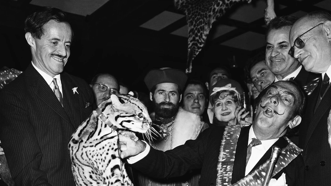 6 historical figures and their unusual animal companions