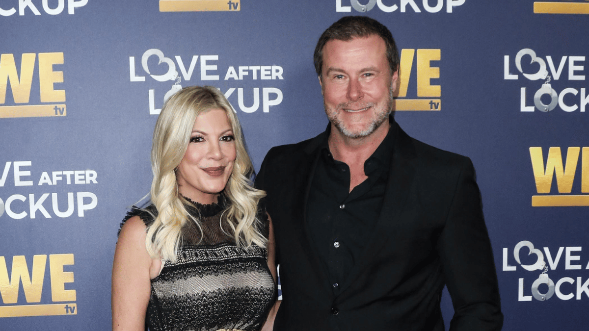 Tori Spelling and ex-husband Dean McDermott put on a united front at ...