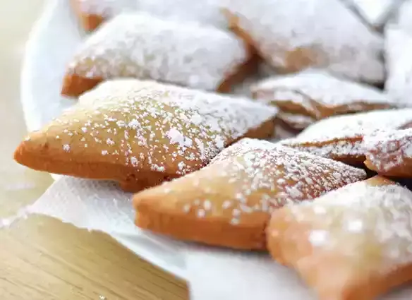 Mardi Gras diamond-shaped donuts - video recipe!
