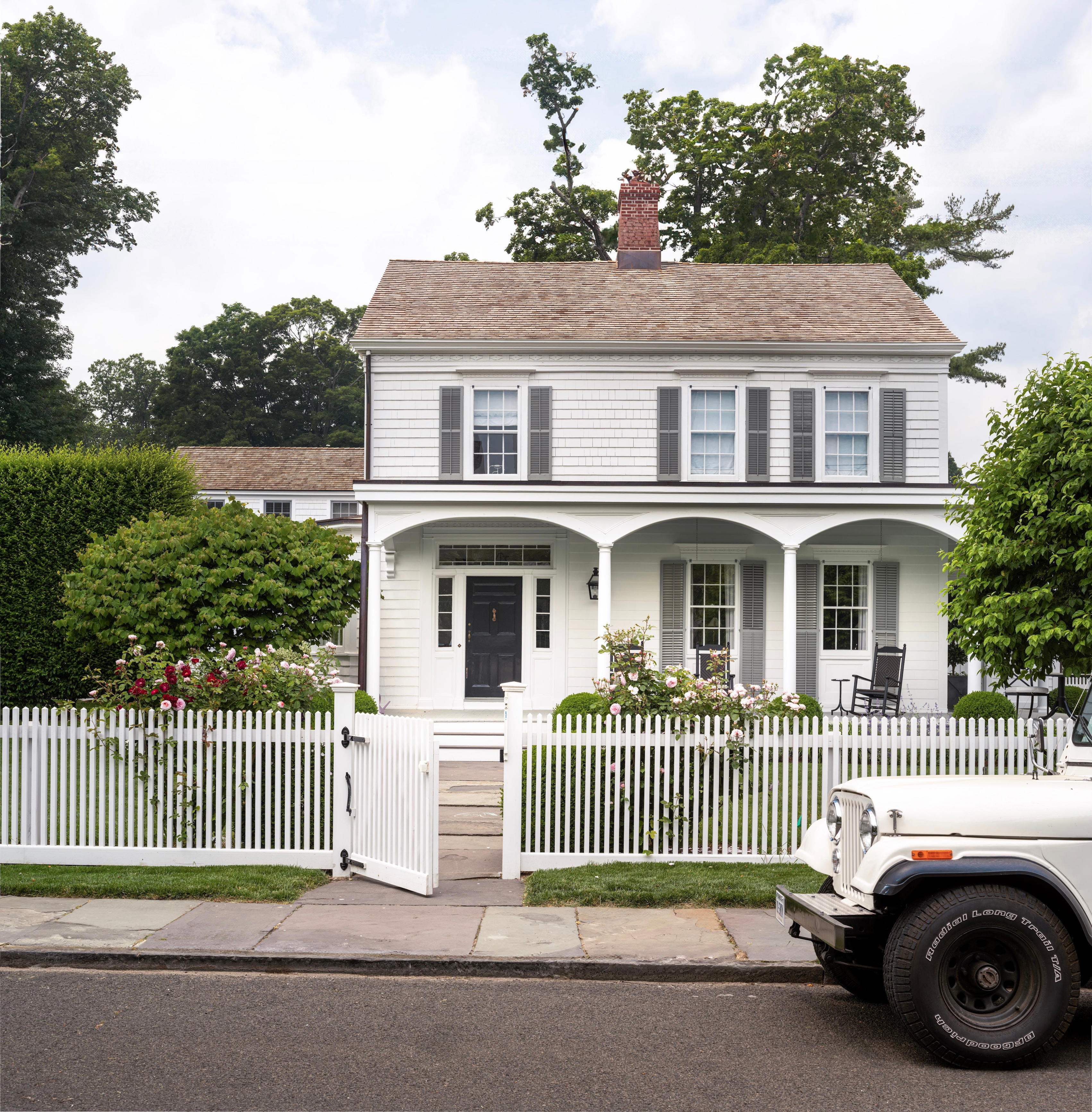 These 9 stunning front yard trees will instantly boost your home's curb ...