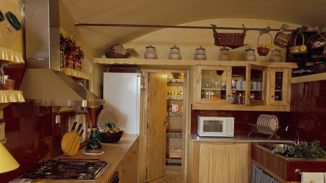 34 expert tips for a more organized kitchen