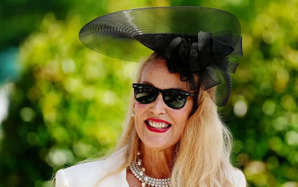 Jerry Hall praises Mick Jagger but keeps distance from Rupert Murdoch