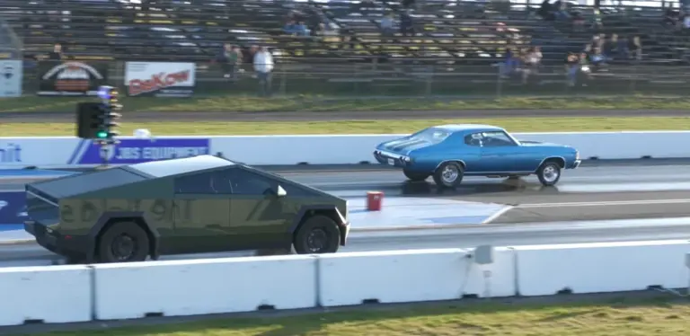 Tesla Cybertruck takes on classic muscle car 1970 Chevelle Malibu in a ...