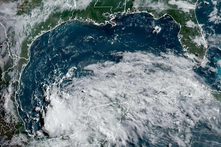 Gulf disturbance to stay weak but it could make Houston weather more ...