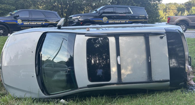 Suspect arrested after barricading himself inside crashed vehicle for ...