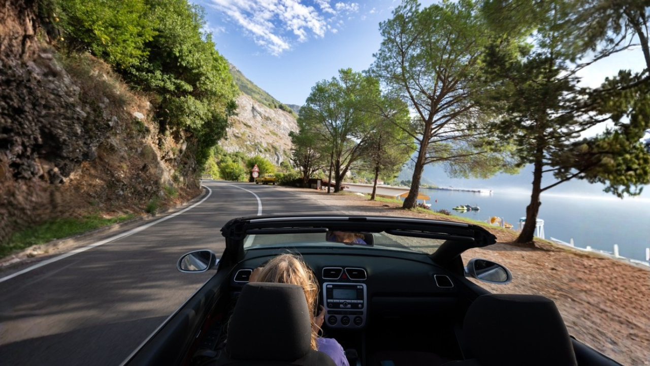15 scenic drives that pair mountain views with easy pull off stops