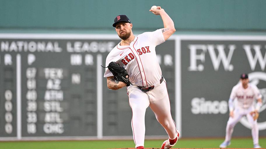 Red Sox's Garrett Crochet clears air on conflicting lat injury reports