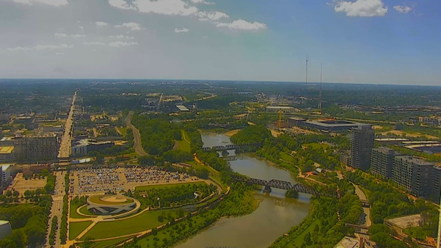 Columbus weather: Sunny skies, pleasant weather