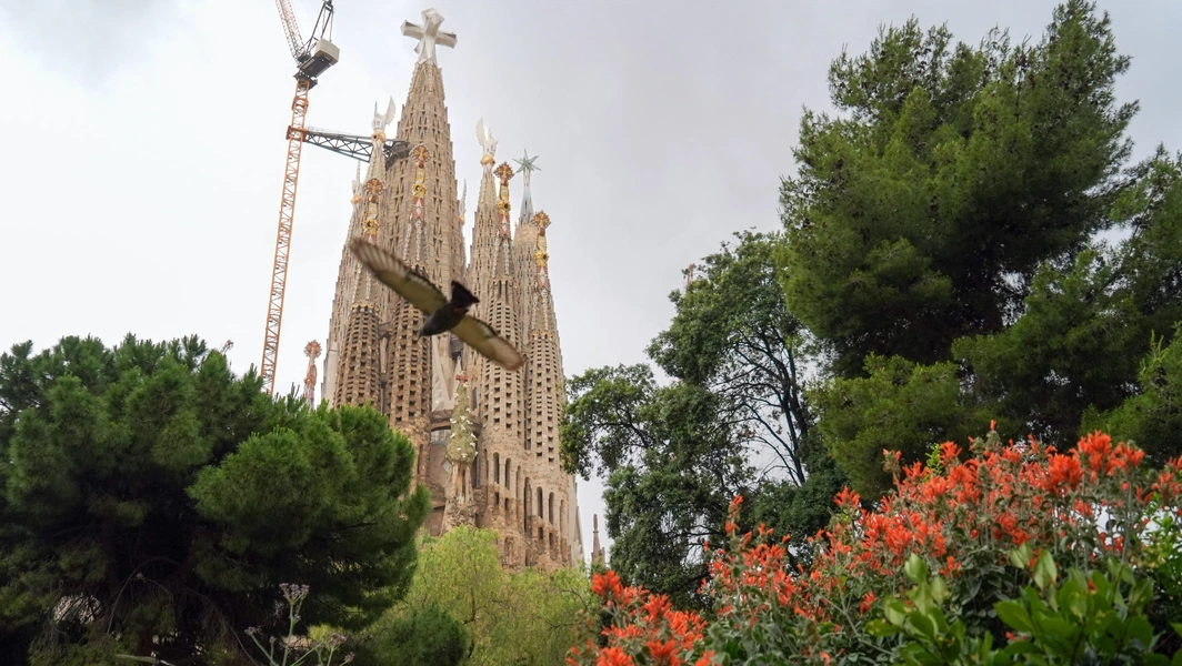 15 remarkable landmarks left unfinished