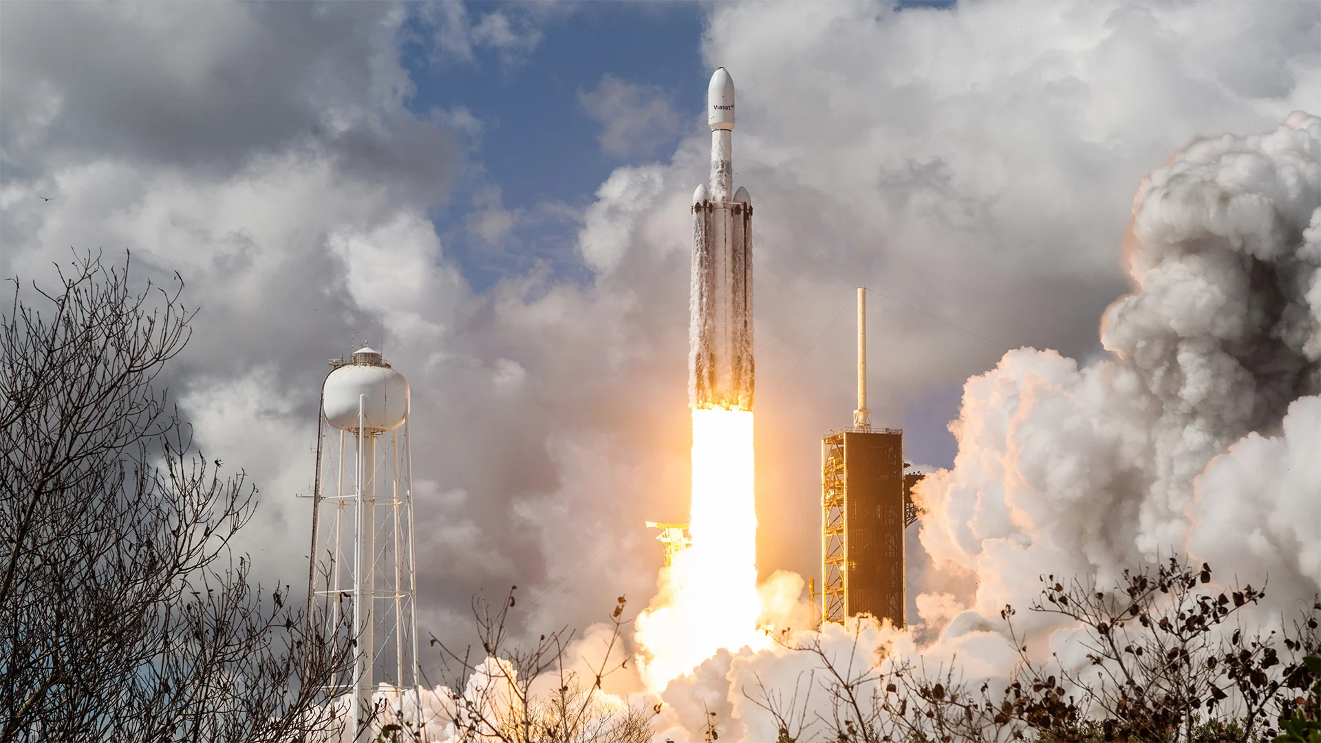 SpaceX is launching one of the largest IPOs ever—but what is a ...