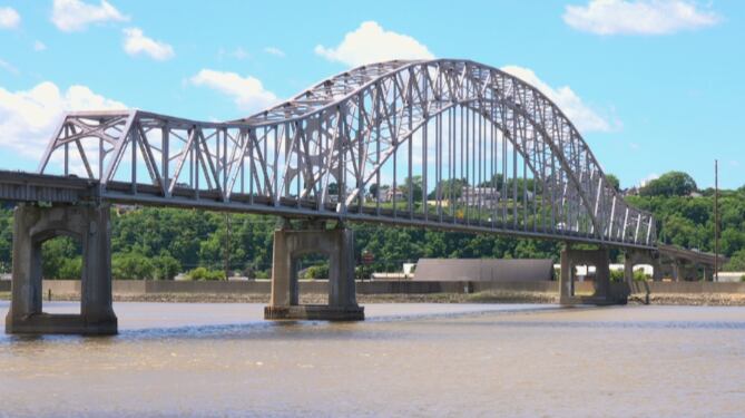 Businesses brace for months-long Highway 20 bridge closure