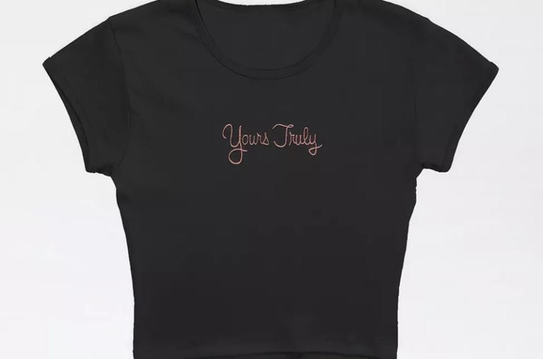 How to shop Ariana Grande concert merch and apparel online, buy tees