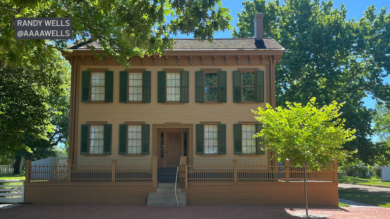 Final ‘witness tree' outside Abe Lincolns' Springfield home destroyed ...