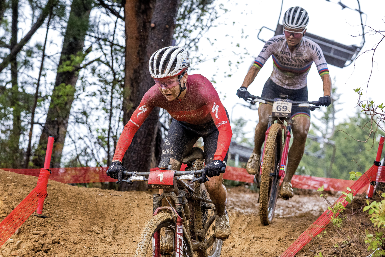 Simon Andreassen scores debut World Cup XCC win as veterans struggle in ...