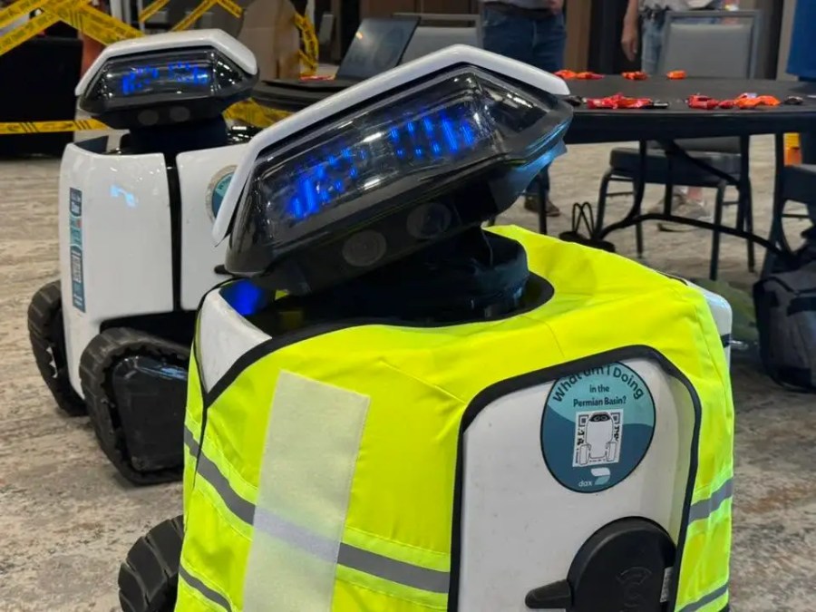 Tyler robot hit by truck while scanning sidewalks