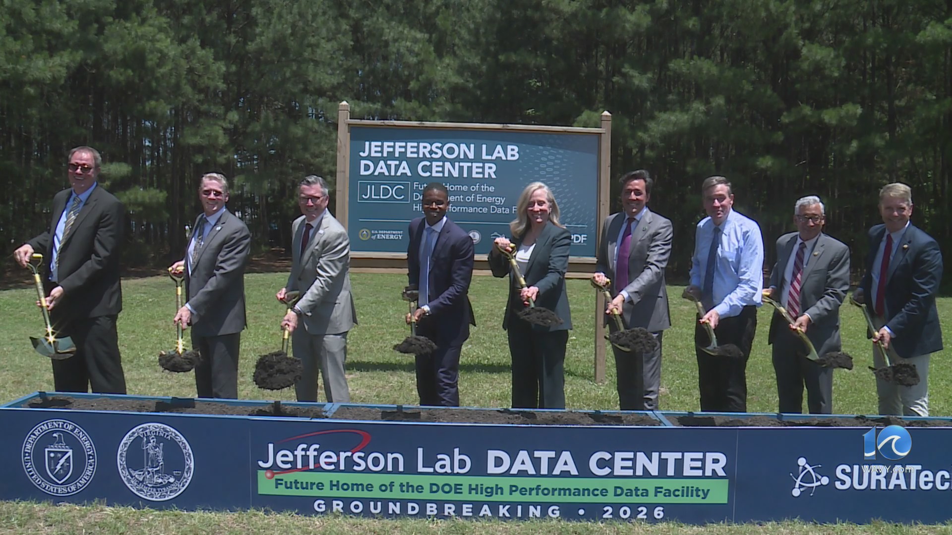 State leaders break ground on new Jefferson Lab data center