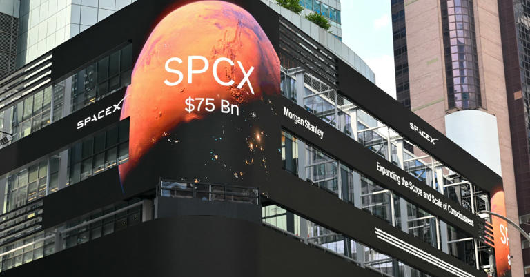 Wall Street's fear gauge tumbles as traders bid up SpaceX shares