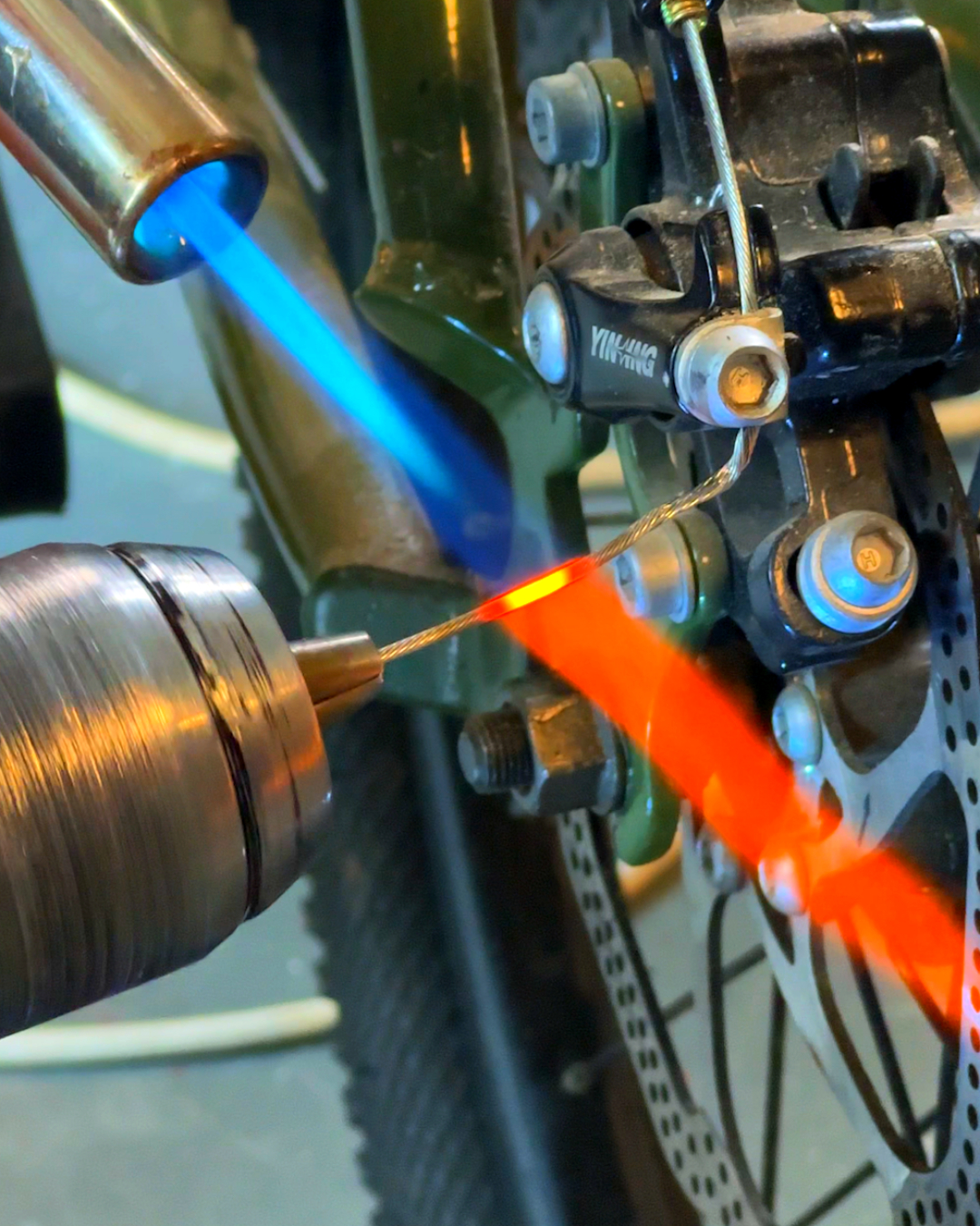 Bike cable trick for all the cyclists