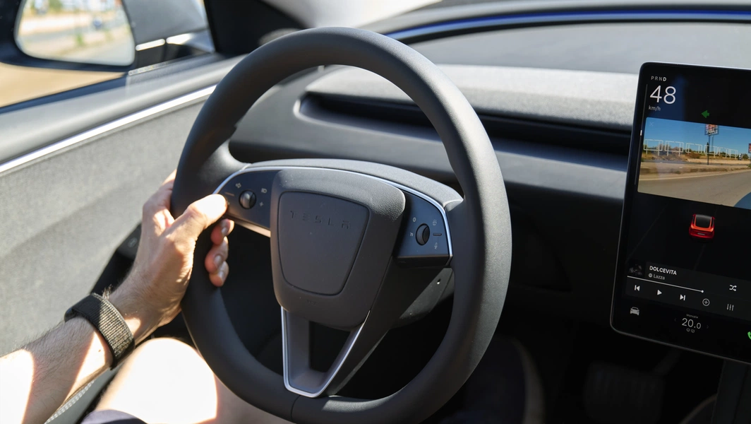 5 innovative Tesla features and technologies