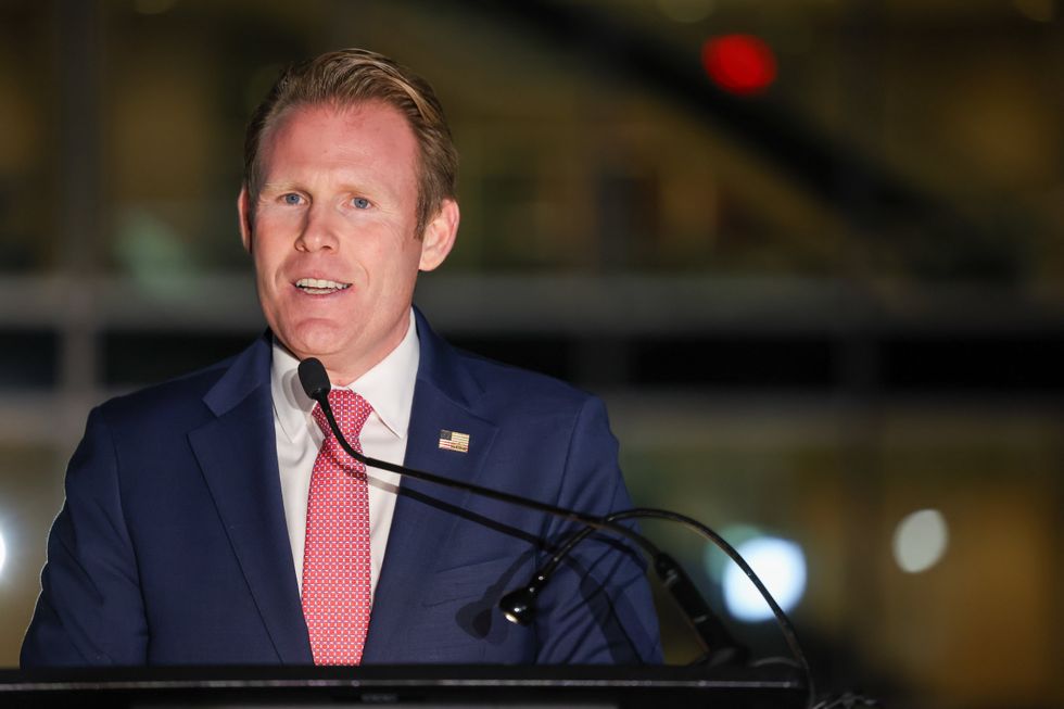 White House chief defends decision to ban Somali referee who was ...