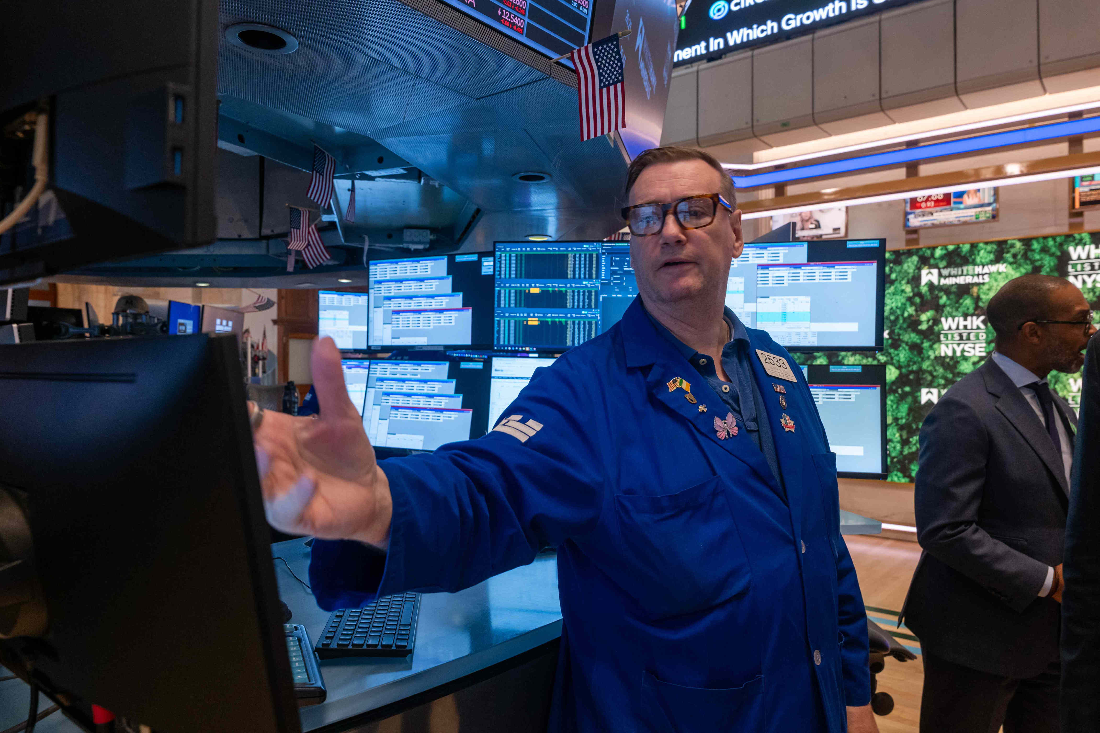 Stock market today: Indexes close higher on SpaceX debut day, finish up ...