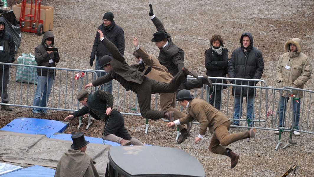 12 behind-the-scenes stories of Hollywood stunt work