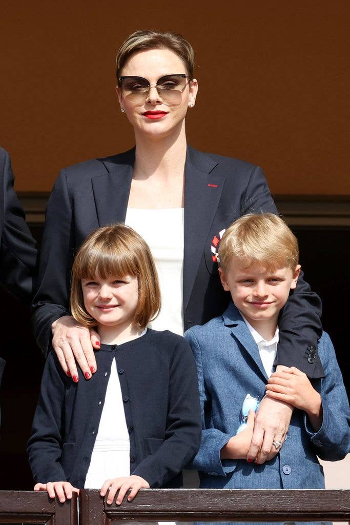 Princess Charlene's private palace swimming pool for 2 kids looks ...