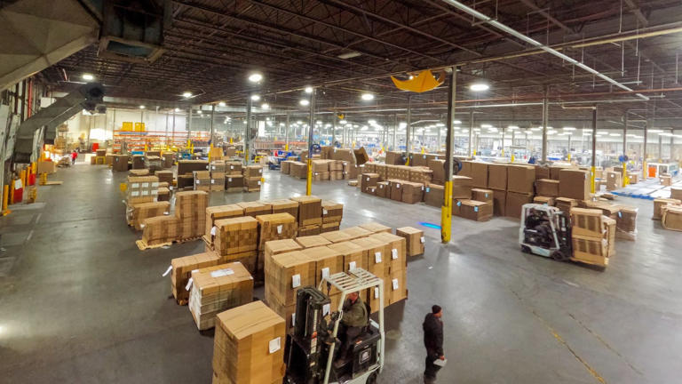 President Container integrates RHE garment packaging product line