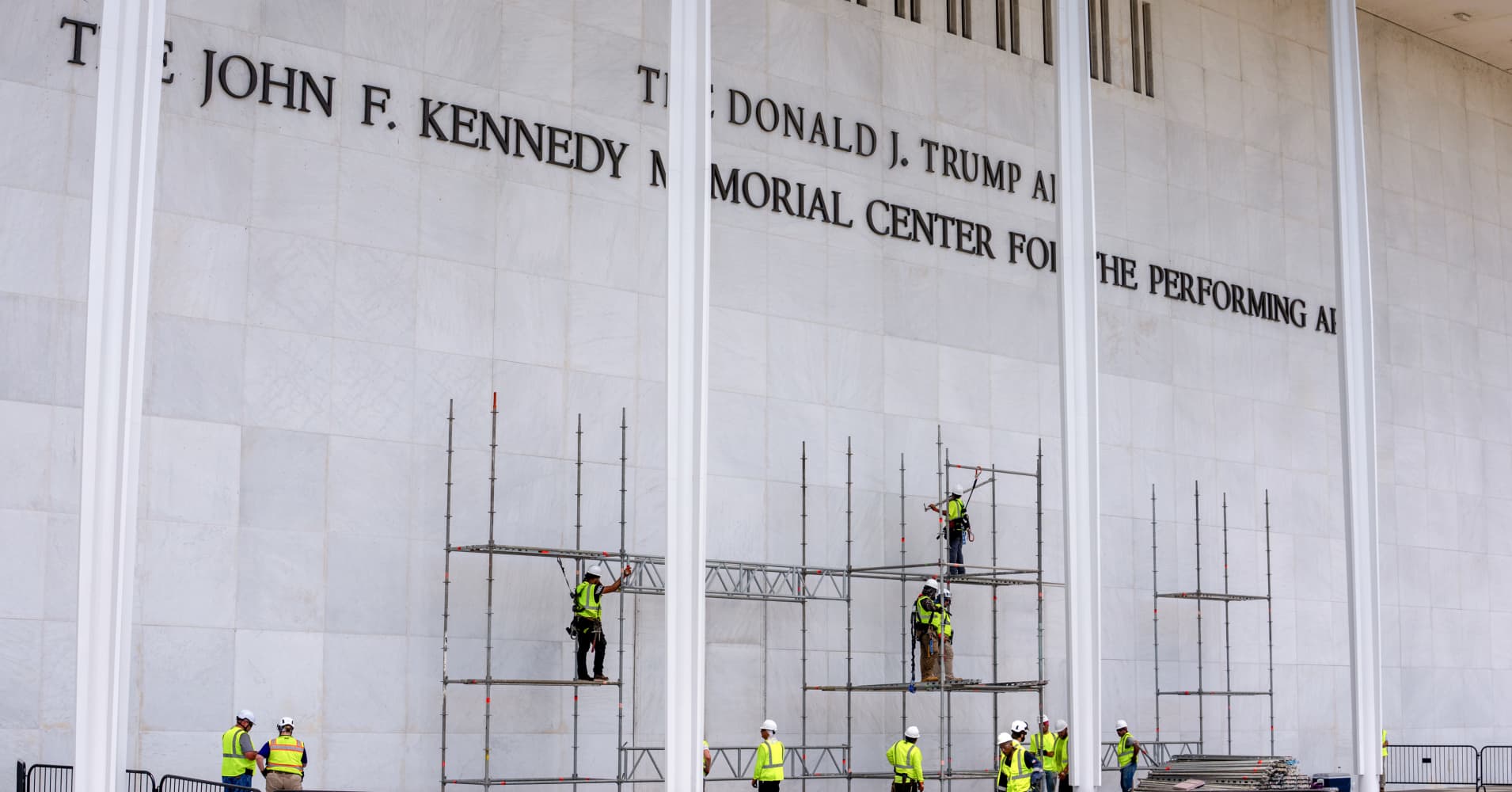 Trump name must be removed from Kennedy Center by Friday night as ...