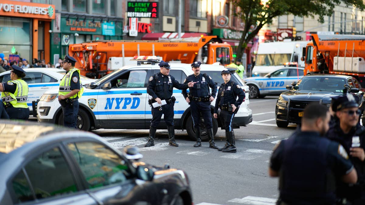 NYPD deploying 10,000 police officers for today's Knicks parade