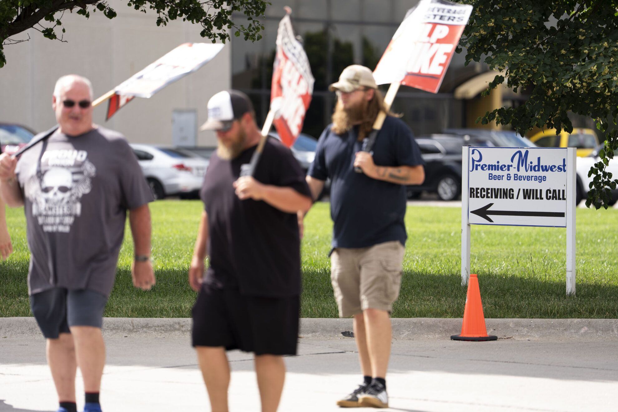 Bar fight: Dispute between distributor and union leads Omaha bars to ...