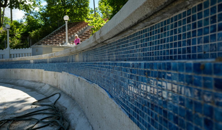 Big waves? Lansing's historic Moores Park Pool could open in June 2027