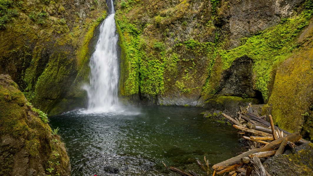 12 short scenic hikes across the United States