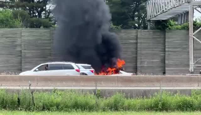 Car fire causes delays on I-84 in East Hartford