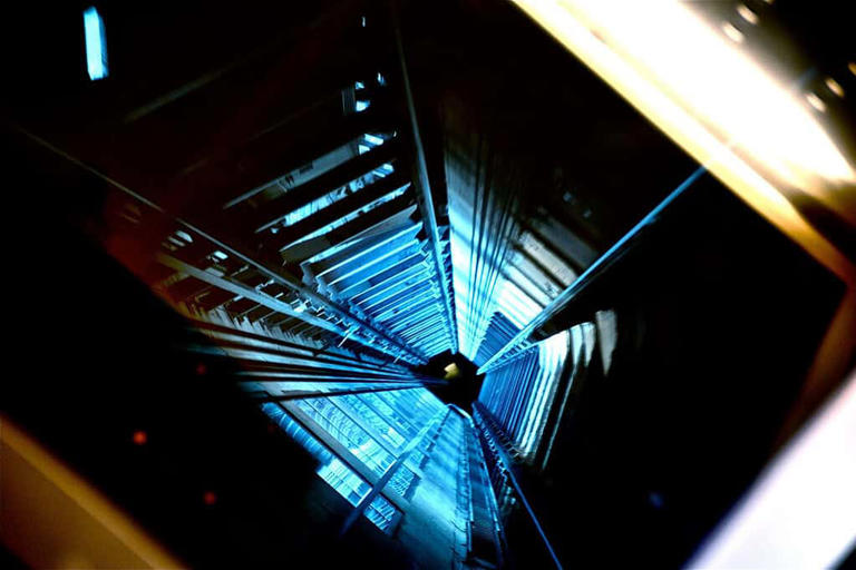 Einstein’s lost theory said gravity changes speed of light and a new ...