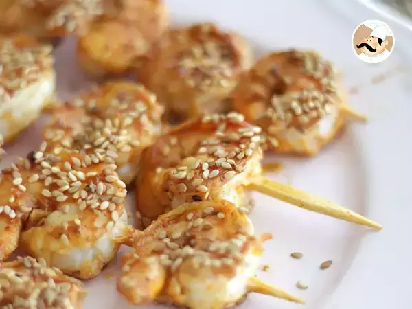 Brochetas de gambas estilo chino