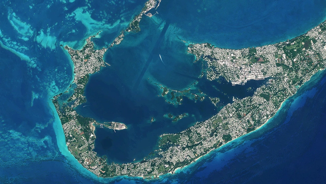 Bermuda's persistent oceanic swell explained