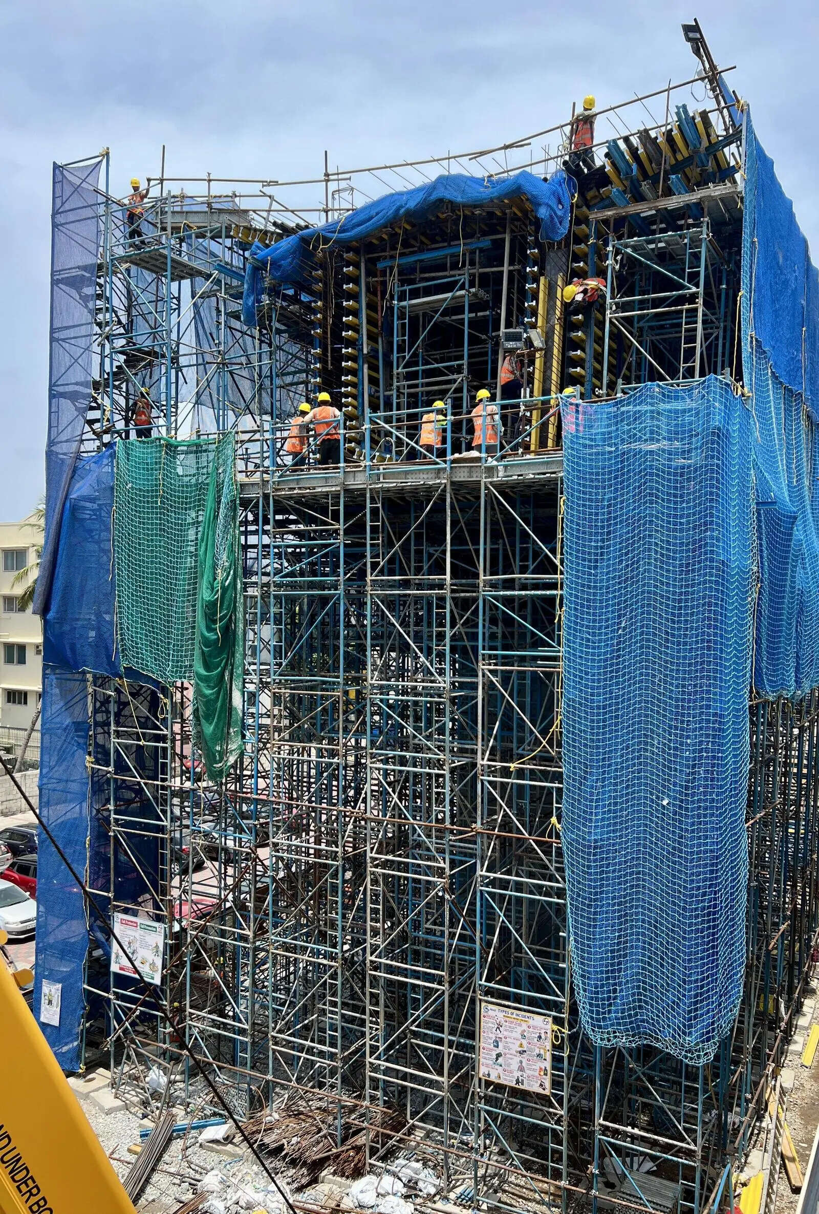 Mini malls to be part of metro stations