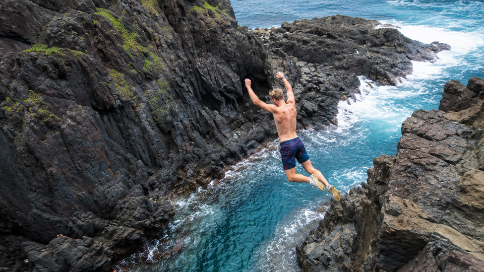 Hawaii cliff jump sends riders down 80 feet