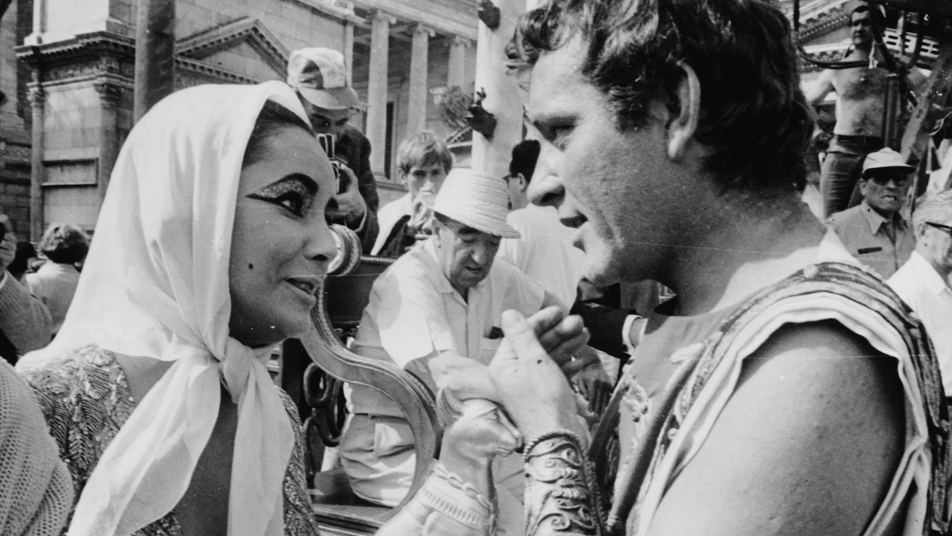 10 behind-the-scenes moments from iconic films