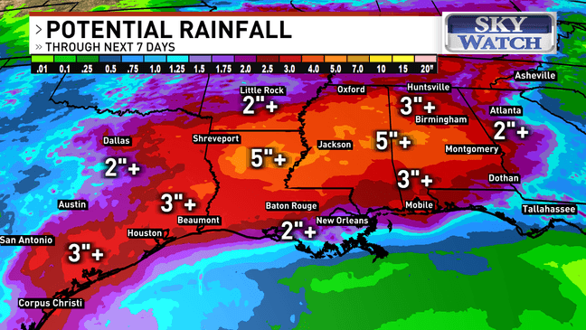Low pressure in southern Gulf holds at 20% tropical depression chance