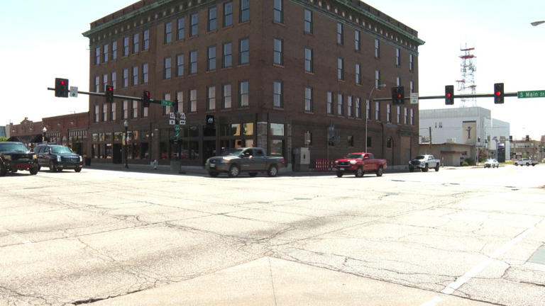 Gas line work closes northbound Main Street in Joplin