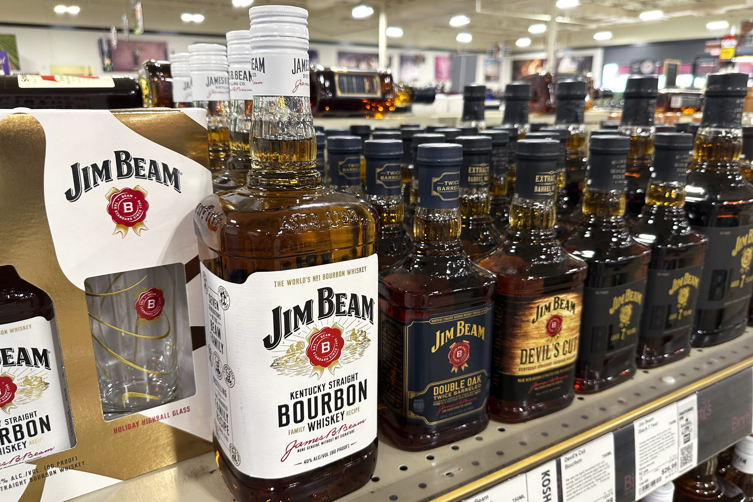 Spirits surpass wine in global volumes for first time since records began