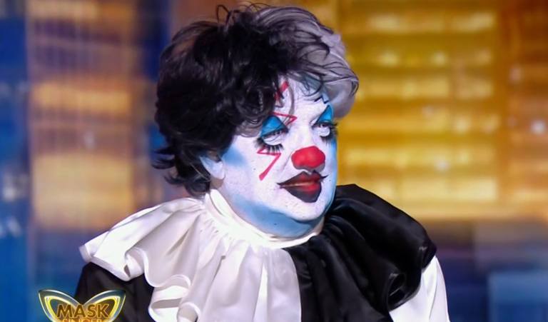 Mask Singer 9 : Le Clown éliminé aux portes de la demi-finale après ...