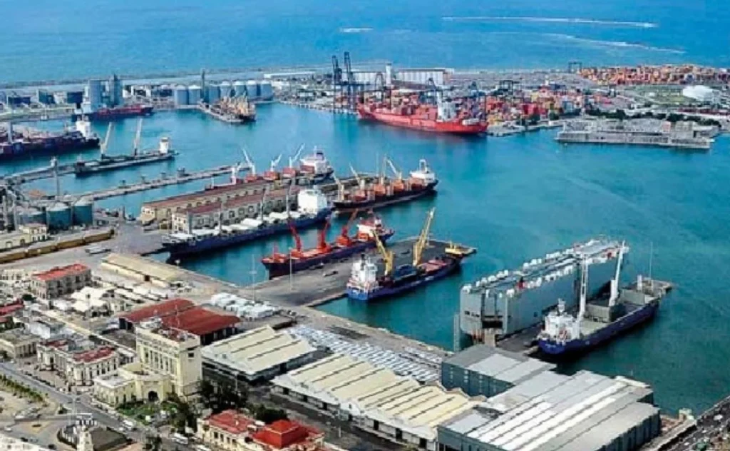Semar anuncia cierre de puertos en Veracruz y Tamaulipas por mal clima