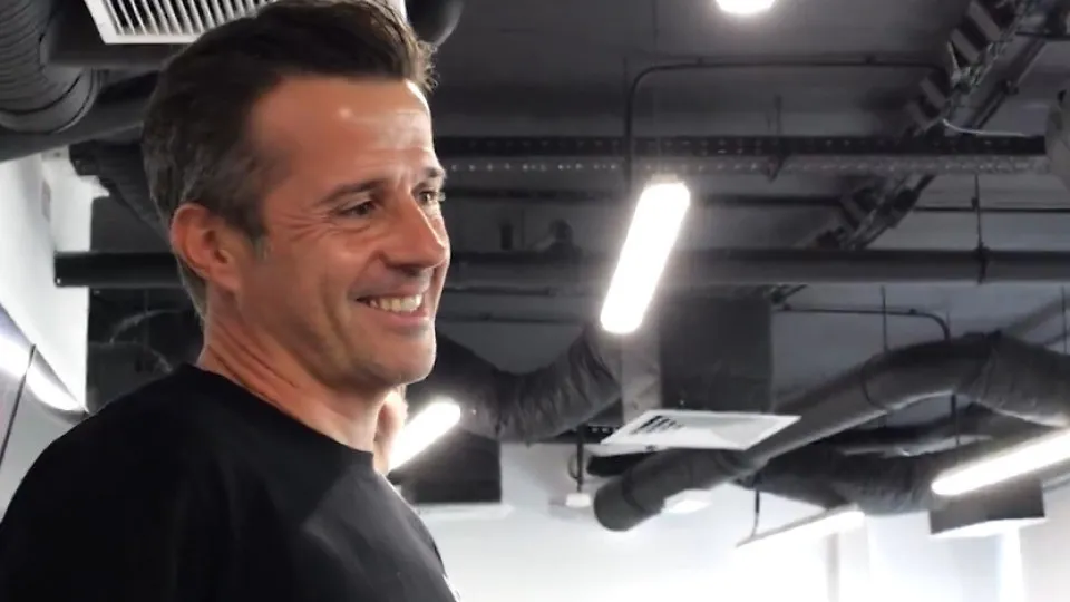 Marco Silva já conheceu os cantos à nova casa e não faltaram sorrisos