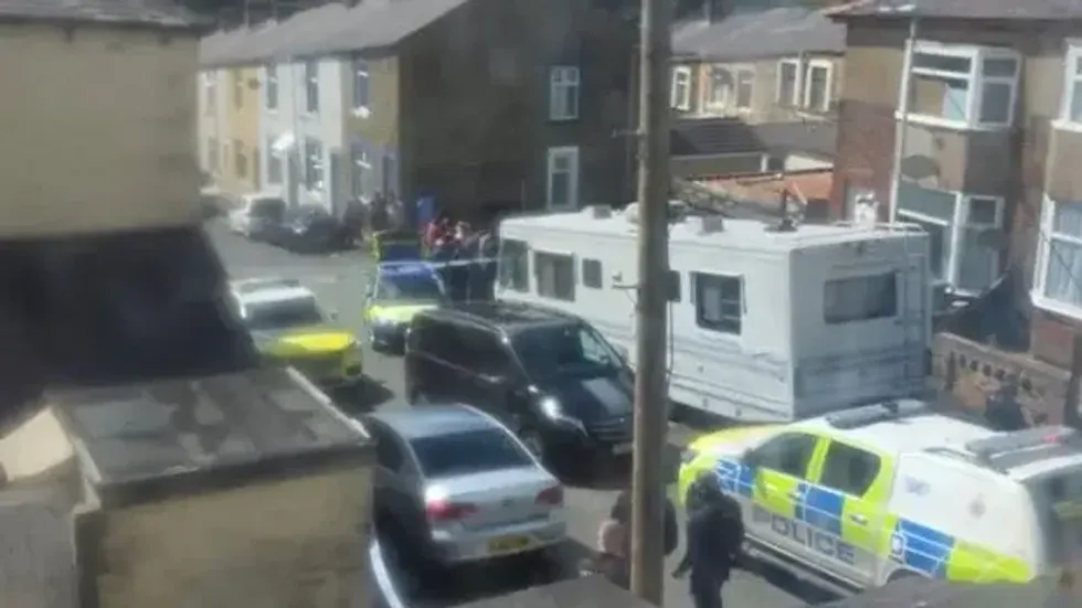 Man arrested after allegedly stabbing teenage girl in the back of the ...