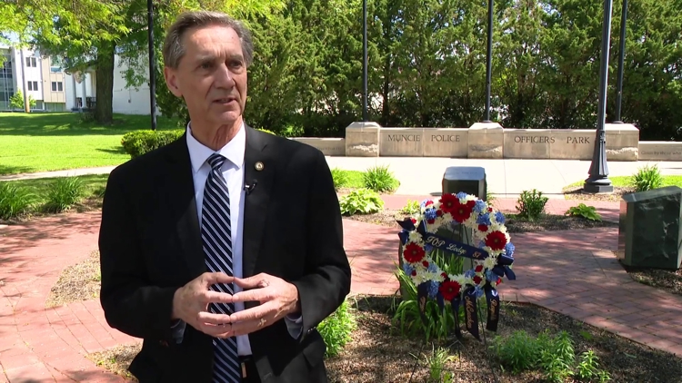 Muncie mayor undergoes successful surgery during cancer treatment ...